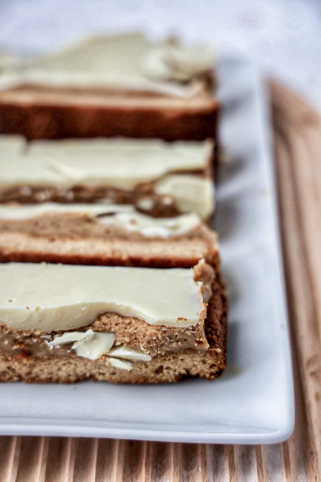 Vegan Pumpkin twix Bars - danishealthyeats.com