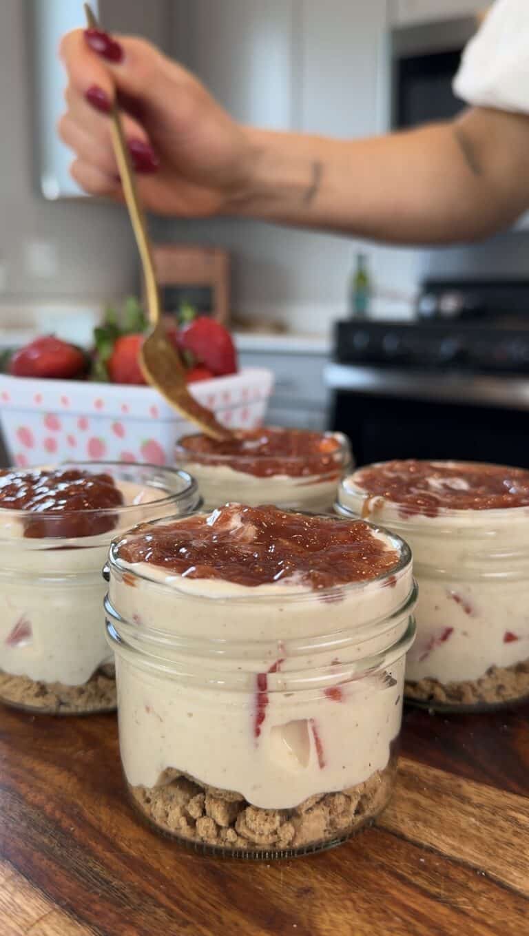 No bake Strawberry Cheesecake Parfaits (healthy) - danishealthyeats.com