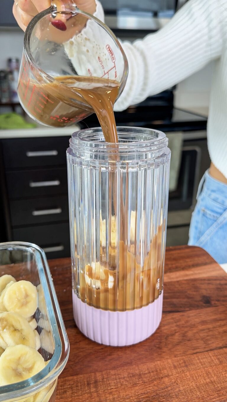banana coffee (banana iced coffee) - danishealthyeats.com