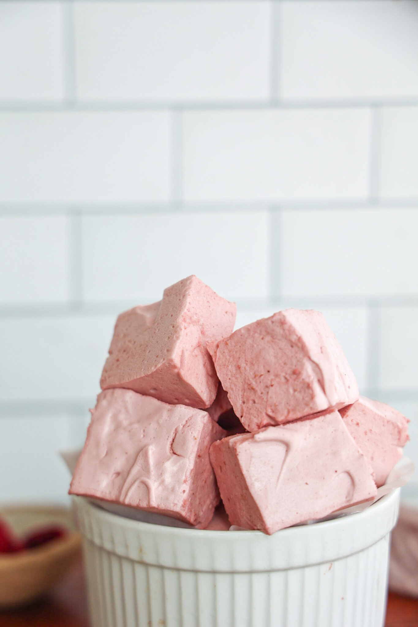 Homemade Raspberry Marshmallows (Gut-healthy!) - danishealthyeats.com