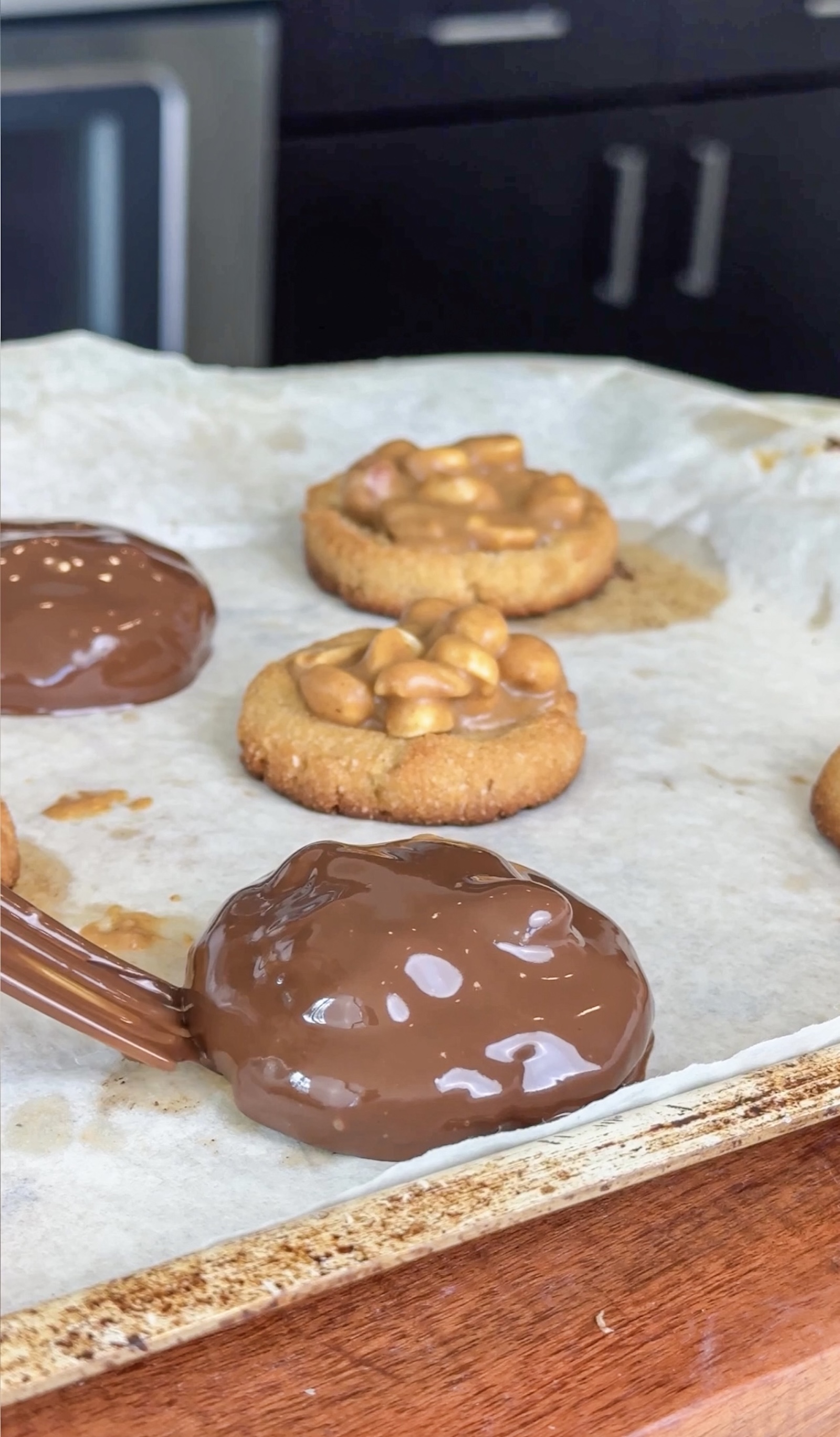 6 Ingredient Snickers Cookies (vegan & gluten-free) - danishealthyeats.com