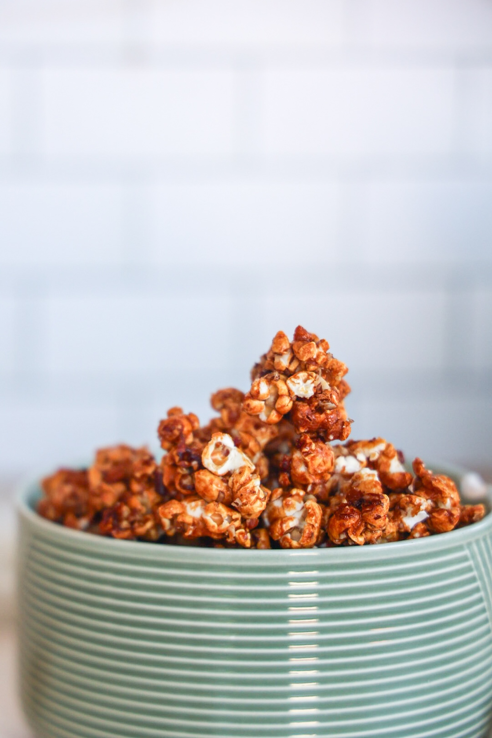 Healthier Homemade caramel corn (without corn syrup) - danishealthyeats.com