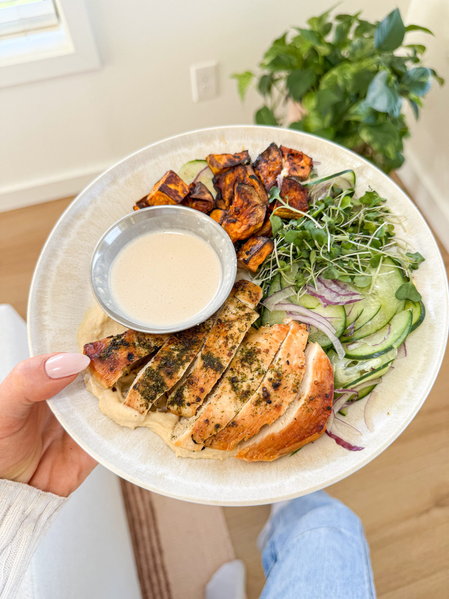 Chicken Hummus bowls - danishealthyeats.com